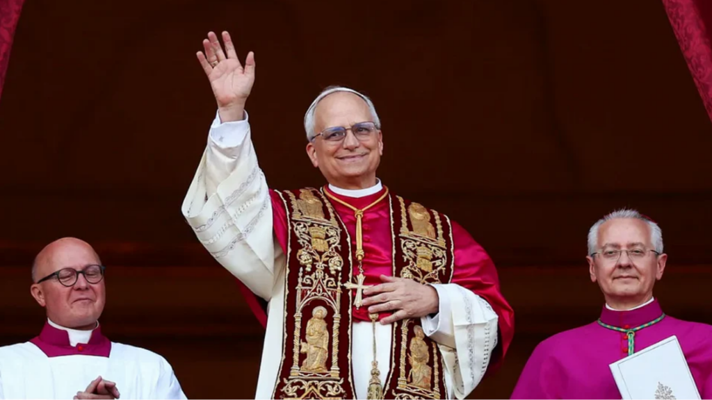 Biografía del Papa Francisco. Así se forjó el primer Papa americano ...